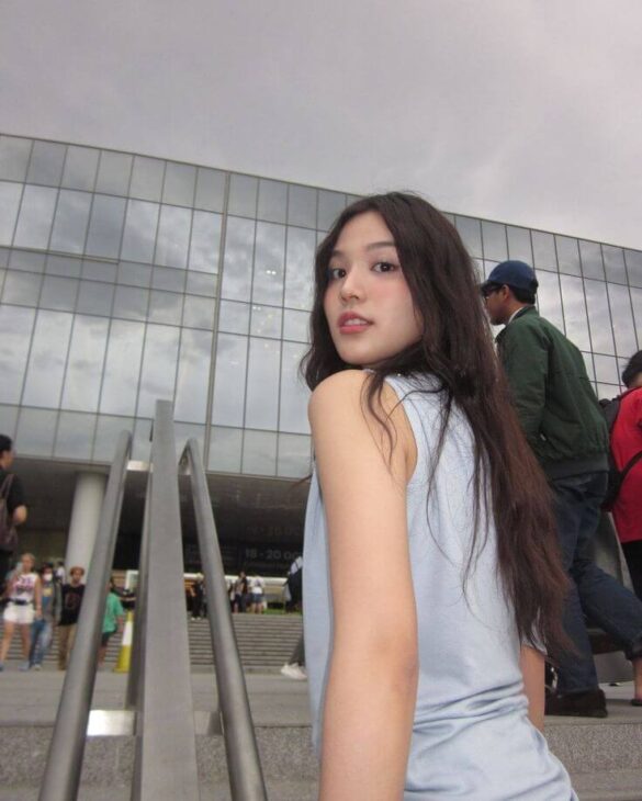 EmiBonnie 宛如文青系女生相愛，泰百最會唱歌的CP – 瘋泰百Crazy for Thai GL