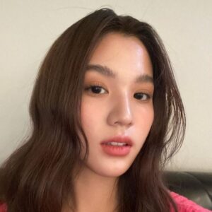 EmiBonnie 宛如文青系女生相愛，泰百最會唱歌的CP – 瘋泰百Crazy for Thai GL